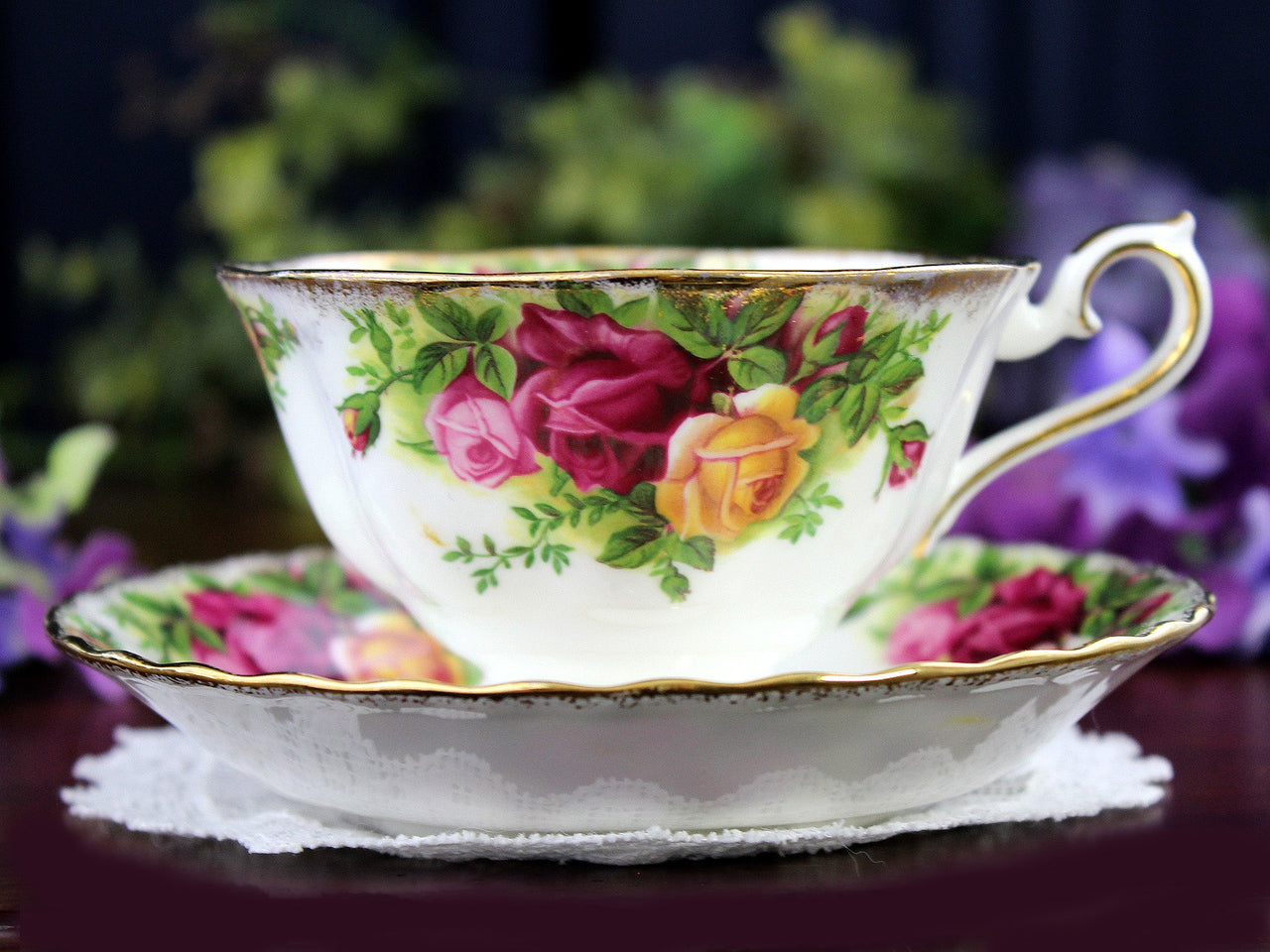 Old Country Roses Teacup, Royal Albert Avon Shaped Tea Cup & Saucer 18 ...