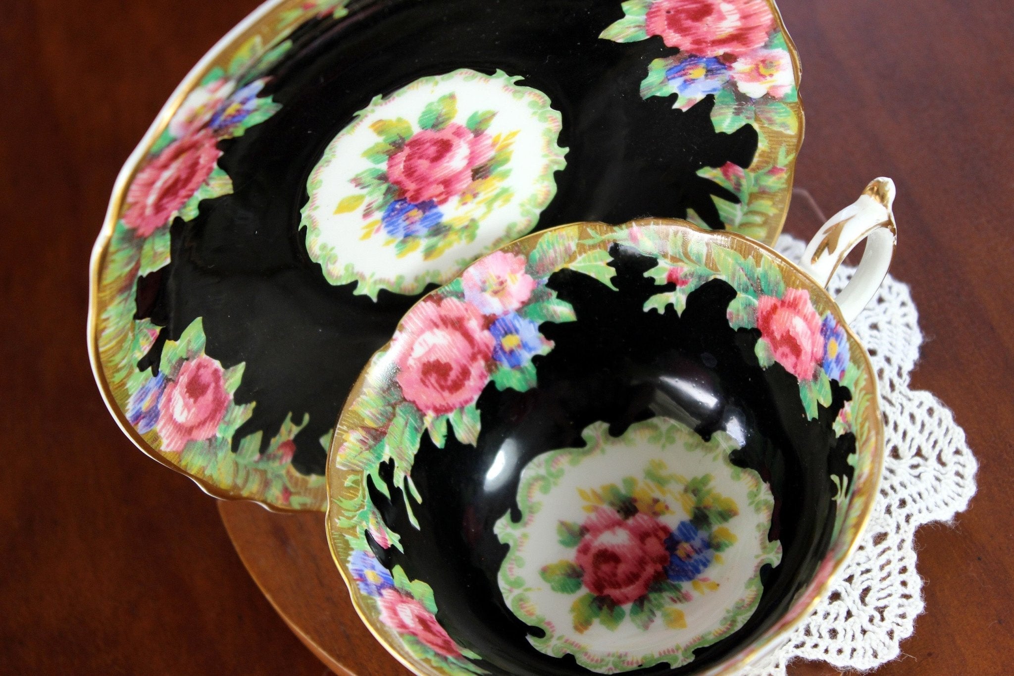 Paragon Teacup with Saucer - Wide-Mouthed Cup 17510 – The Vintage Teacup